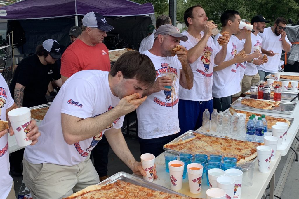 This Pizza-Eating Contest Featured Slices That Were Two Feet Long - PMQ ...