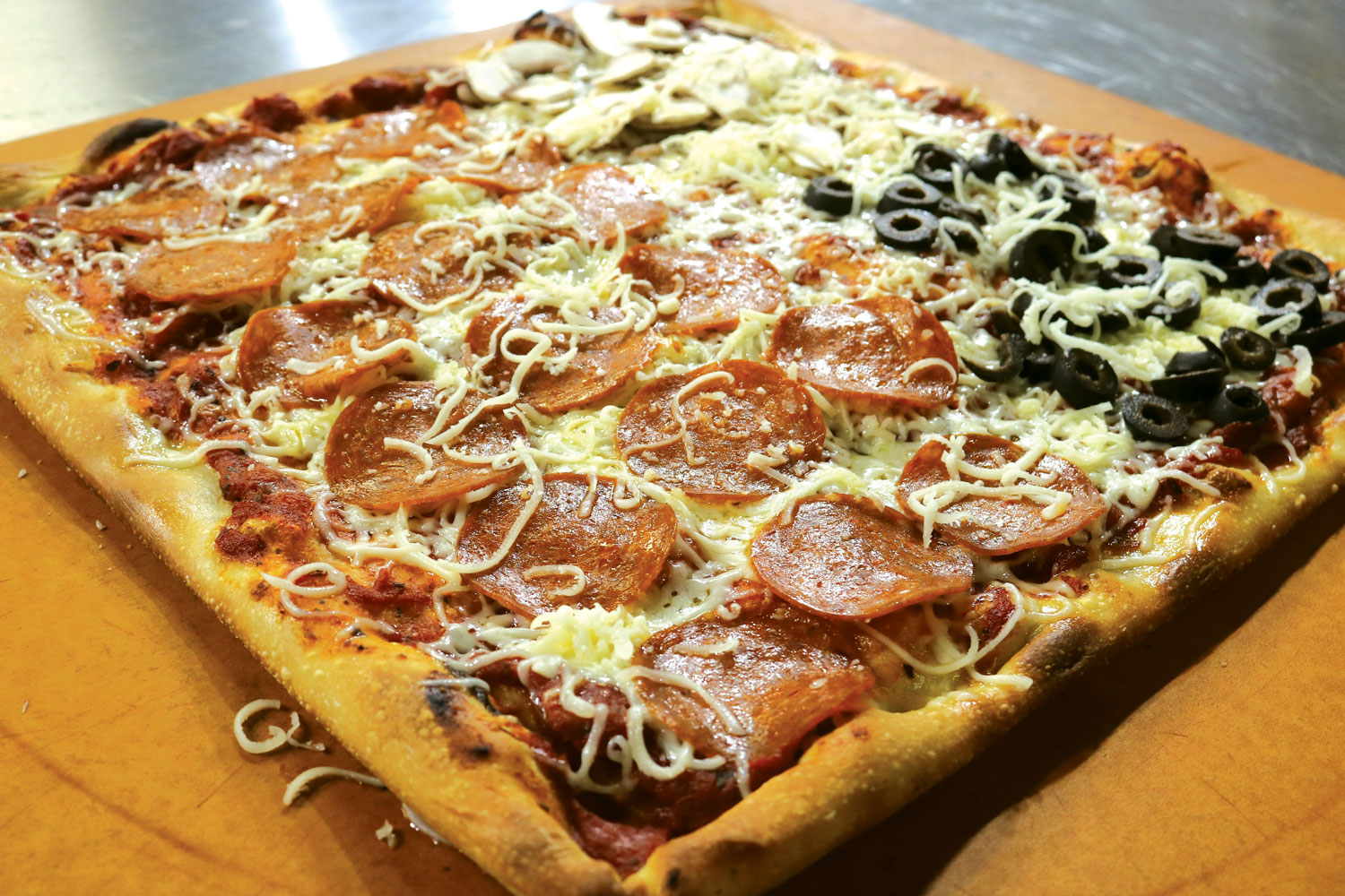 What is Ohio Valley Pizza, and What Makes It So Good? - PMQ Pizza