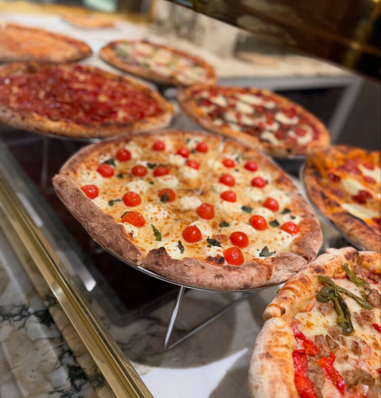 Trump Pizza: Donald Trump Becomes First U.S. President to Get into the ...